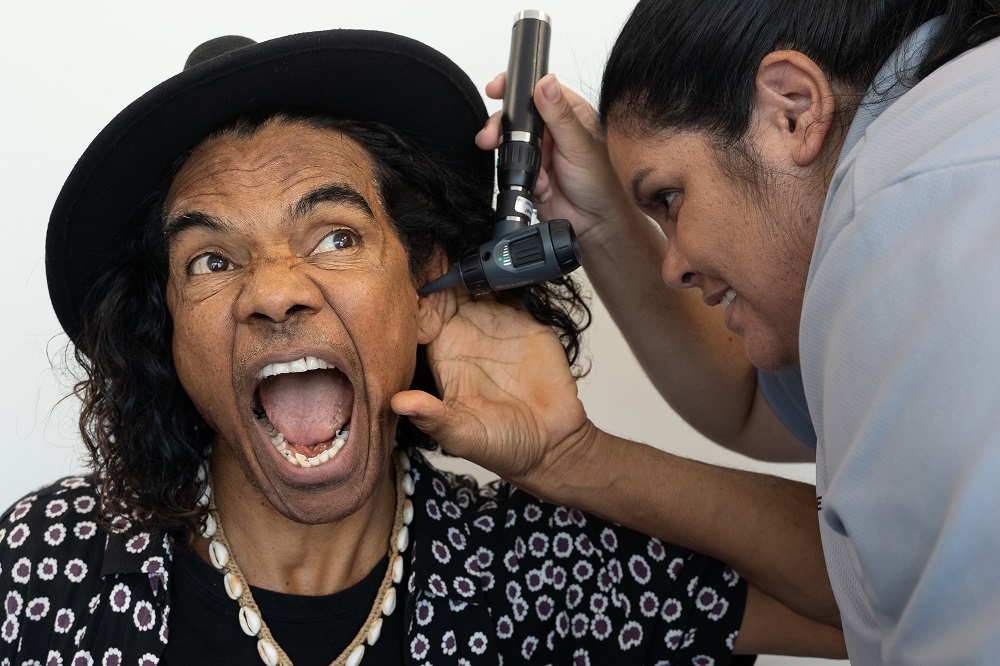 Comedian Sean Choolburra urges mob to get a regular 715 health check ...